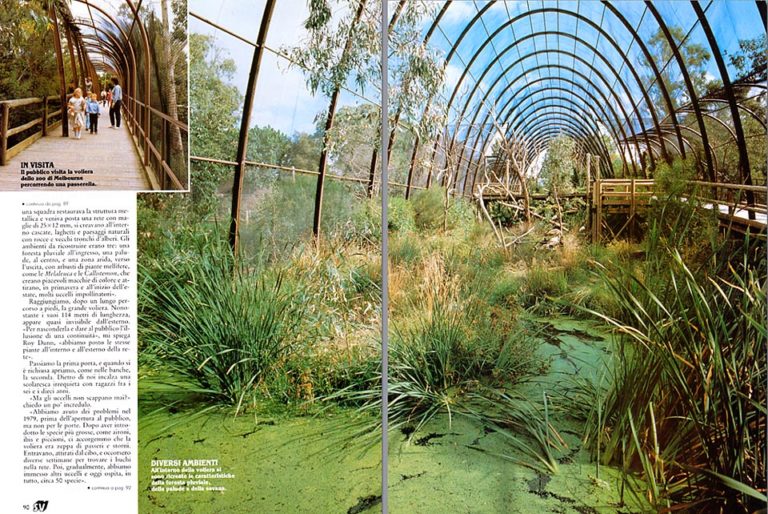 Melbourne zoo aviary : tourists in cage with the birds - Monaco Nature ...